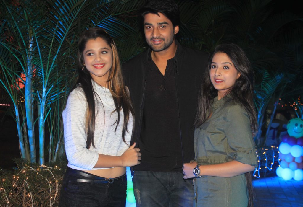 Sambit to romance with Elsa, Divya in Odia film Feel My Dil